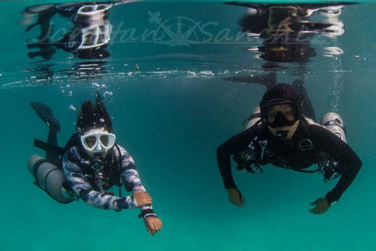 PADI Sidemount Diver - Seaventures Dive Rig